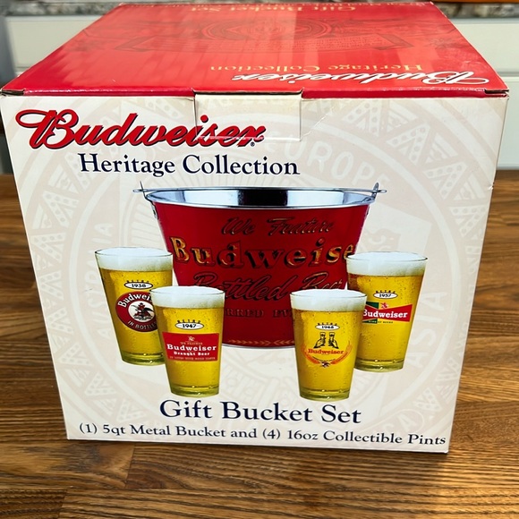 Budweiser | Dining | New In Box Vtg 3 Budweiser Heritage Collection ...